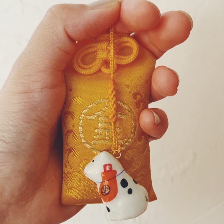 香川県のこんぴらさんで、犬のお守りを買ってみた | OZ MEDIA | OZVISION - 株式会社オズビジョン